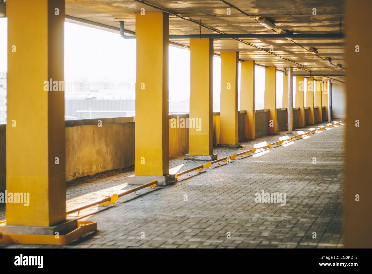 Multi level car park hi-res stock photography and images - Alamy