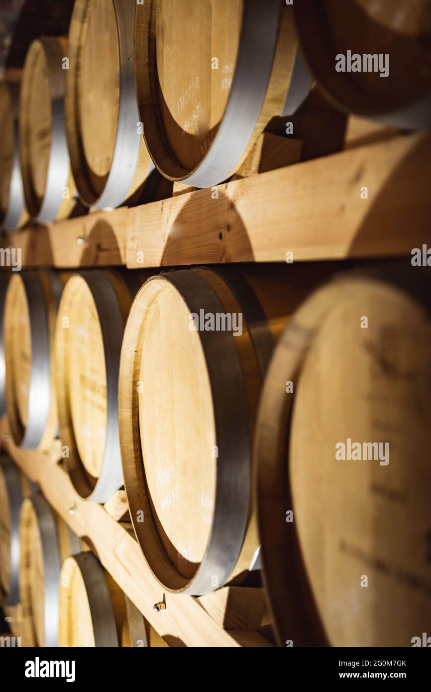 Wooden barrels hi-res stock photography and images - Alamy