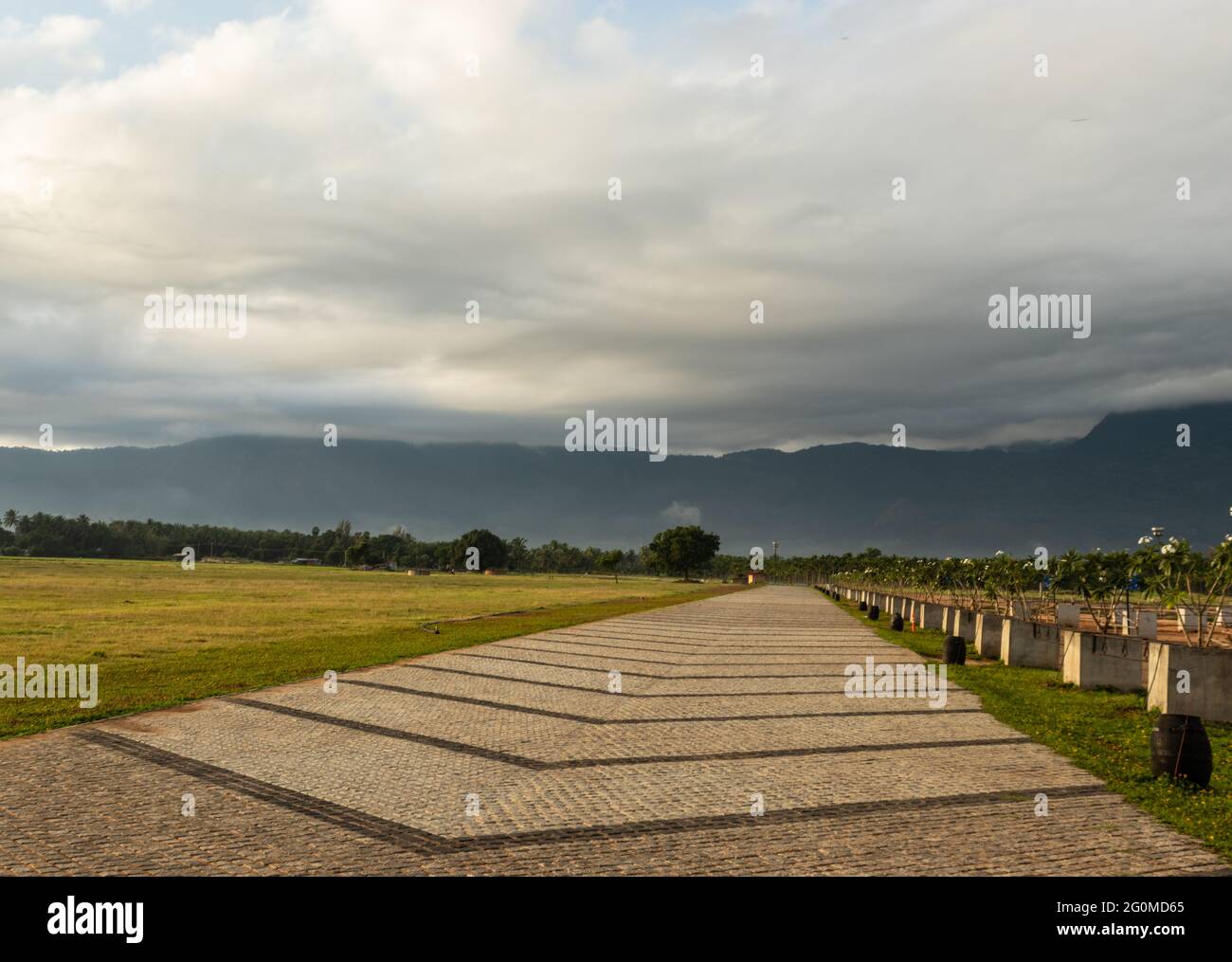 Velliangiri mountains hi-res stock photography and images - Alamy