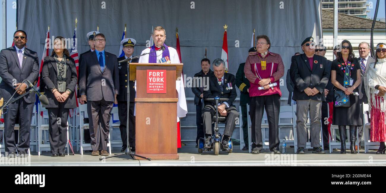 Chaplain in army uniform hi-res stock photography and images - Alamy