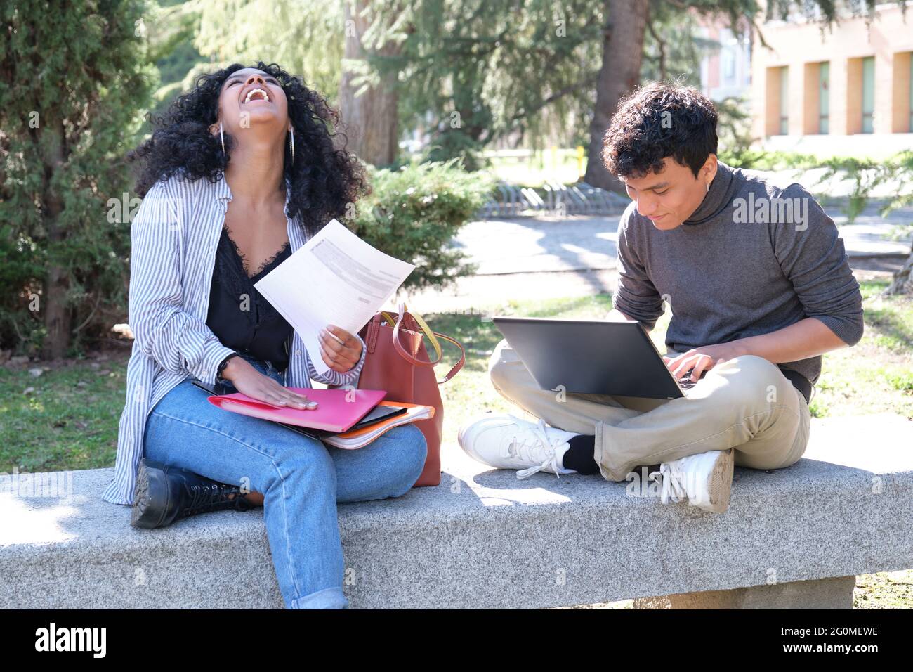 Students laughing lecture hi-res stock photography and images - Alamy