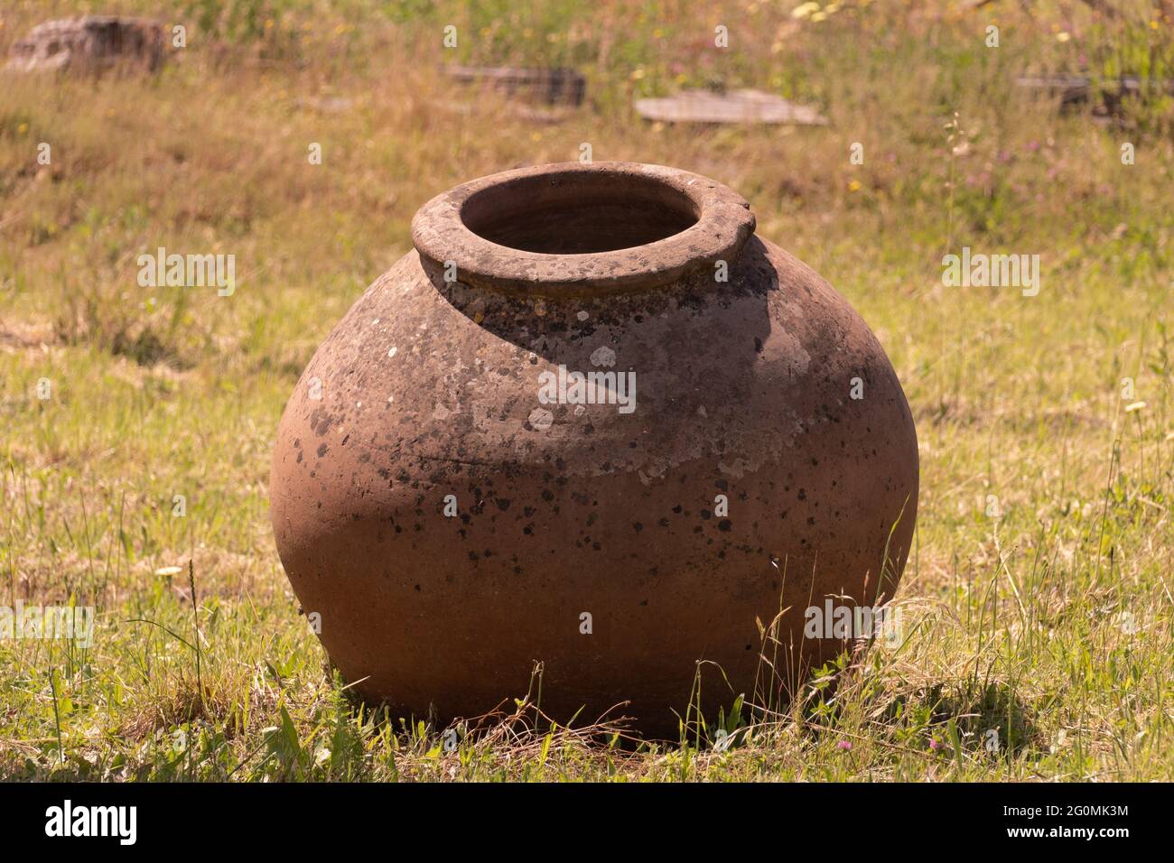 Roman pot clay hi-res stock photography and images - Alamy