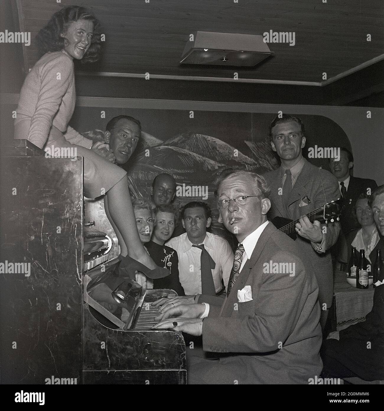 1940s world war ii hi-res stock photography and images - Alamy