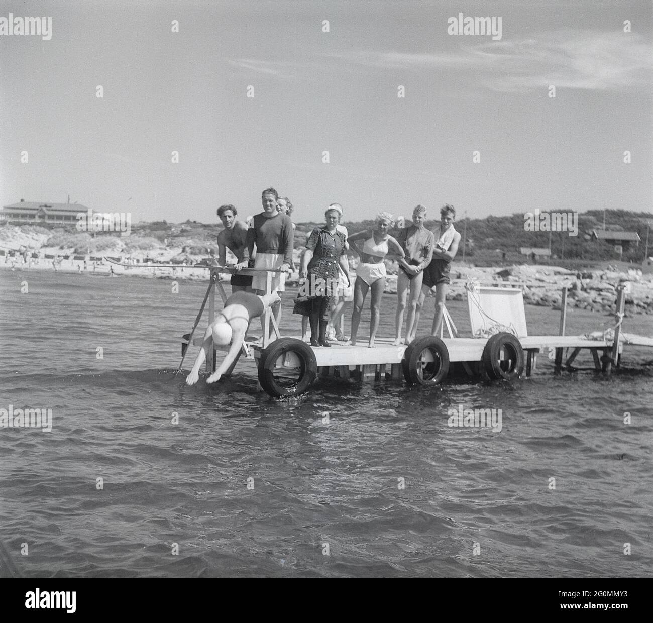 1950's woman beach hi-res stock photography and images - Alamy