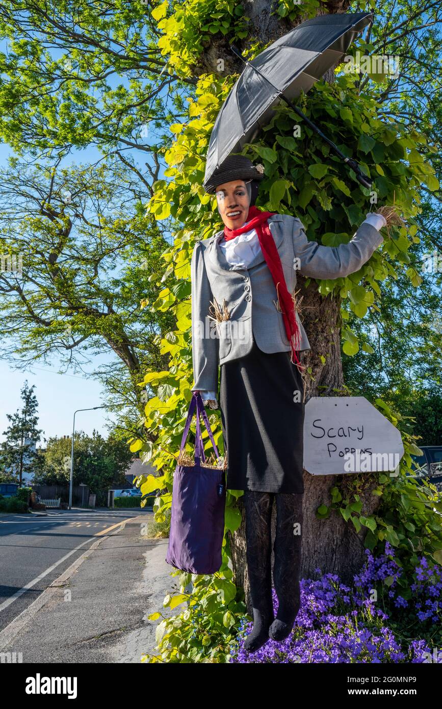 Scary poppins hi-res stock photography and images - Alamy