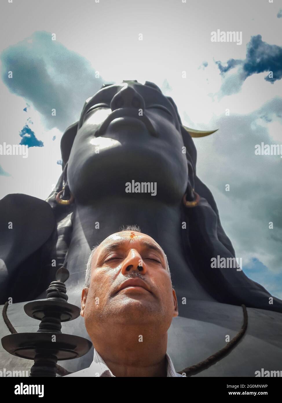 Adiyogi lord shiva statue in isha yoga coimbatore hi-res stock ...