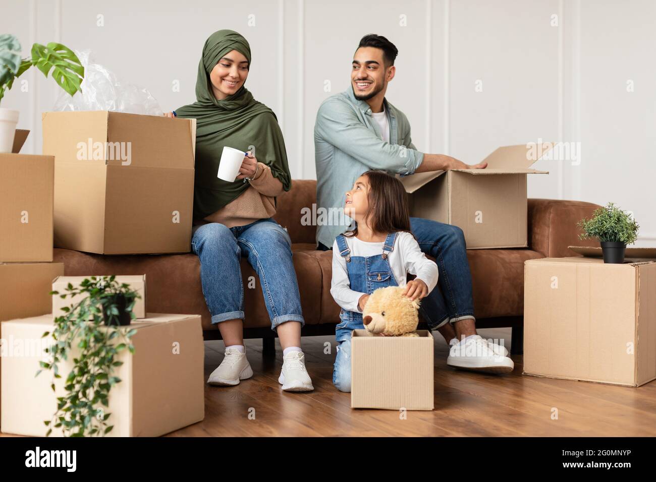 Arab house packing hi-res stock photography and images - Alamy