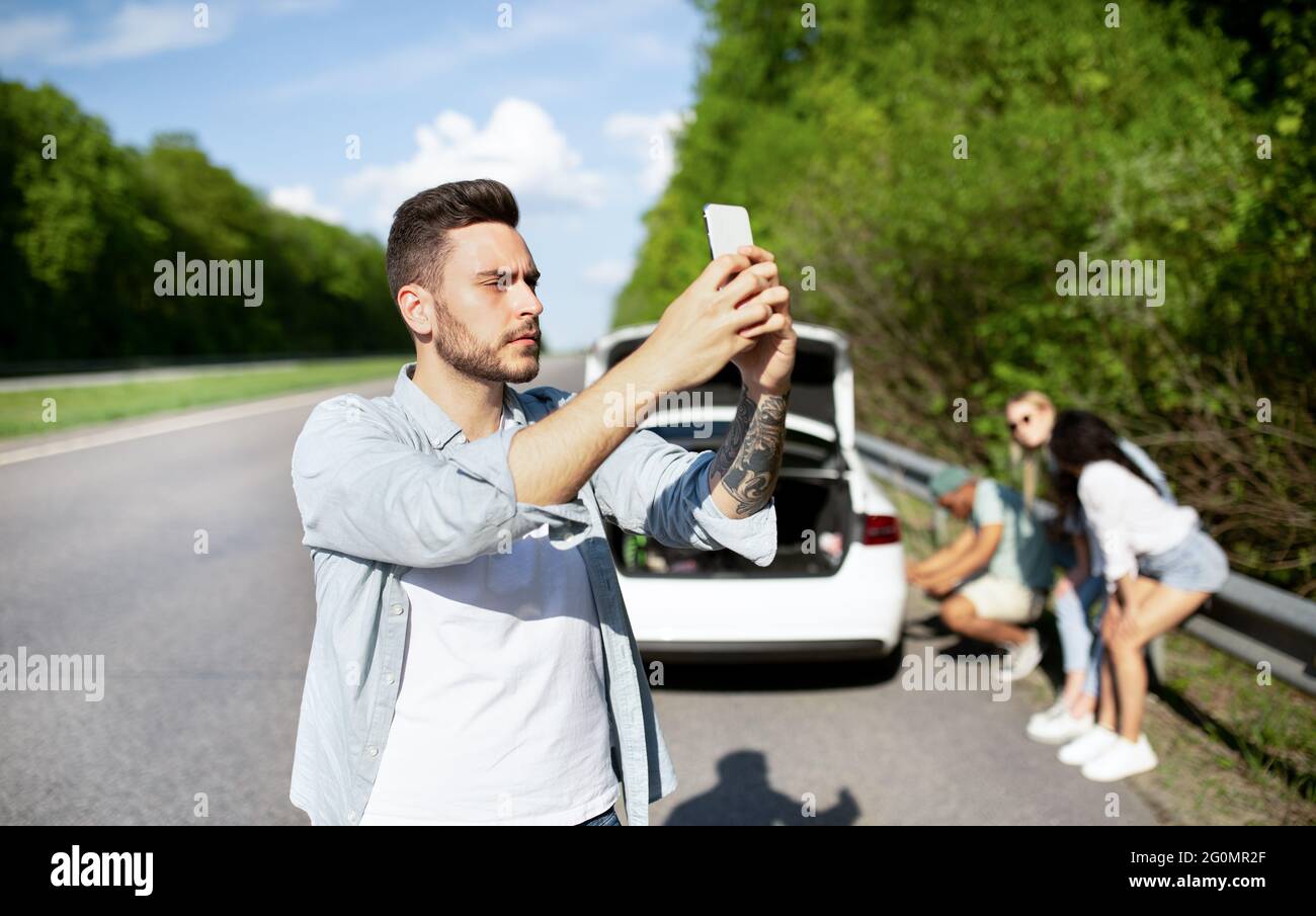 Broken connection hi-res stock photography and images - Alamy