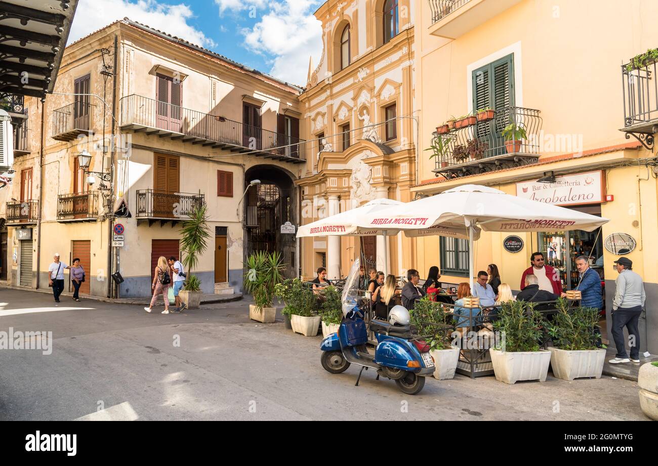 Sicilian people hi-res stock photography and images - Alamy
