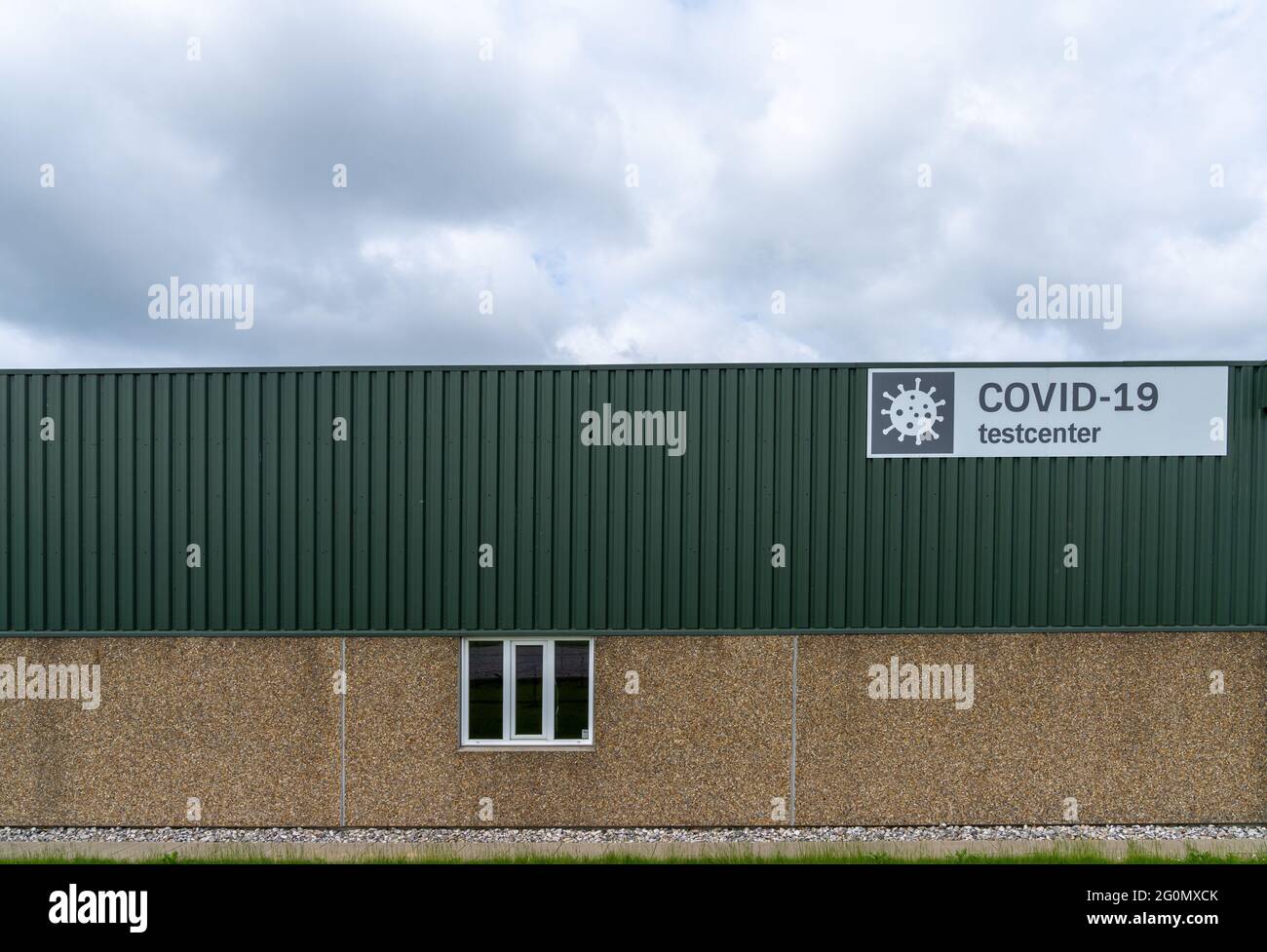 Pcr test center hi-res stock photography and images - Alamy