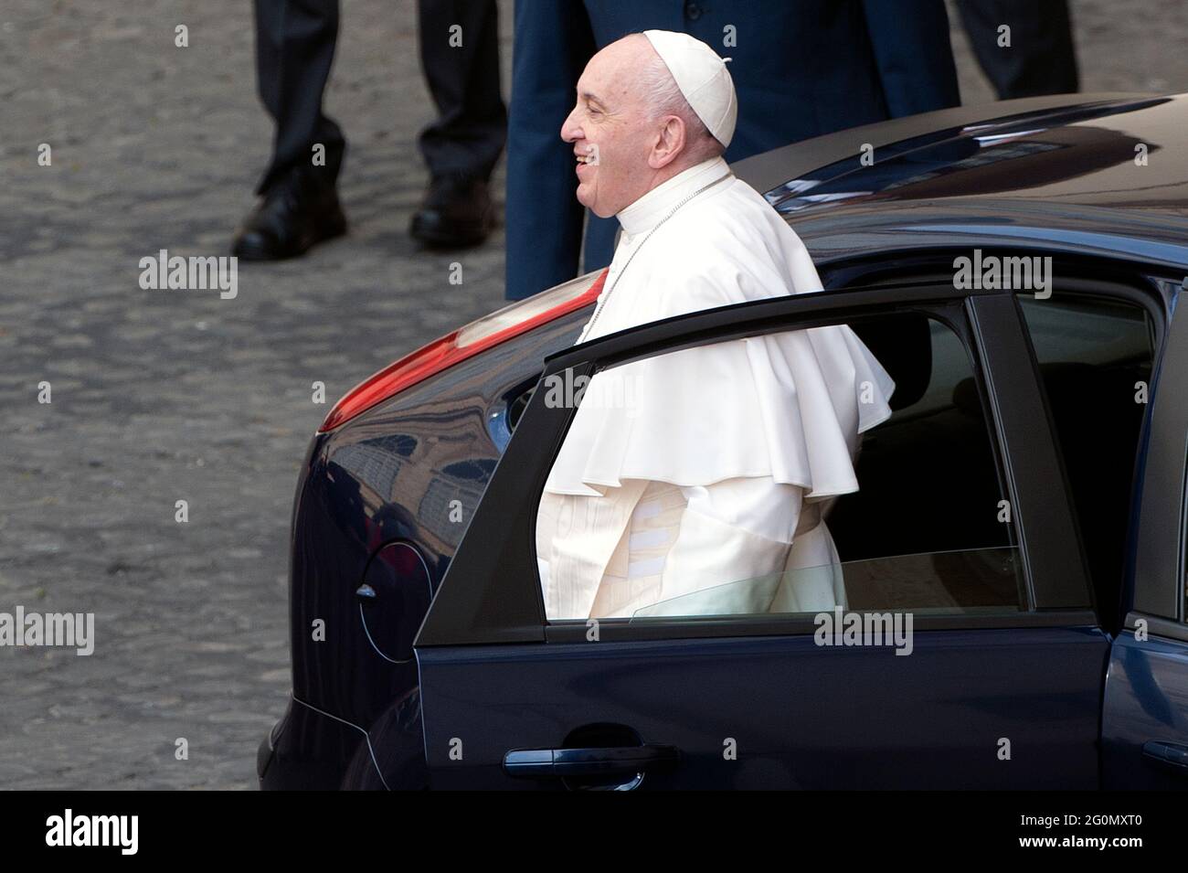 June 2, 2021. Pope Francis arrives for Wednesday's general audience in ...