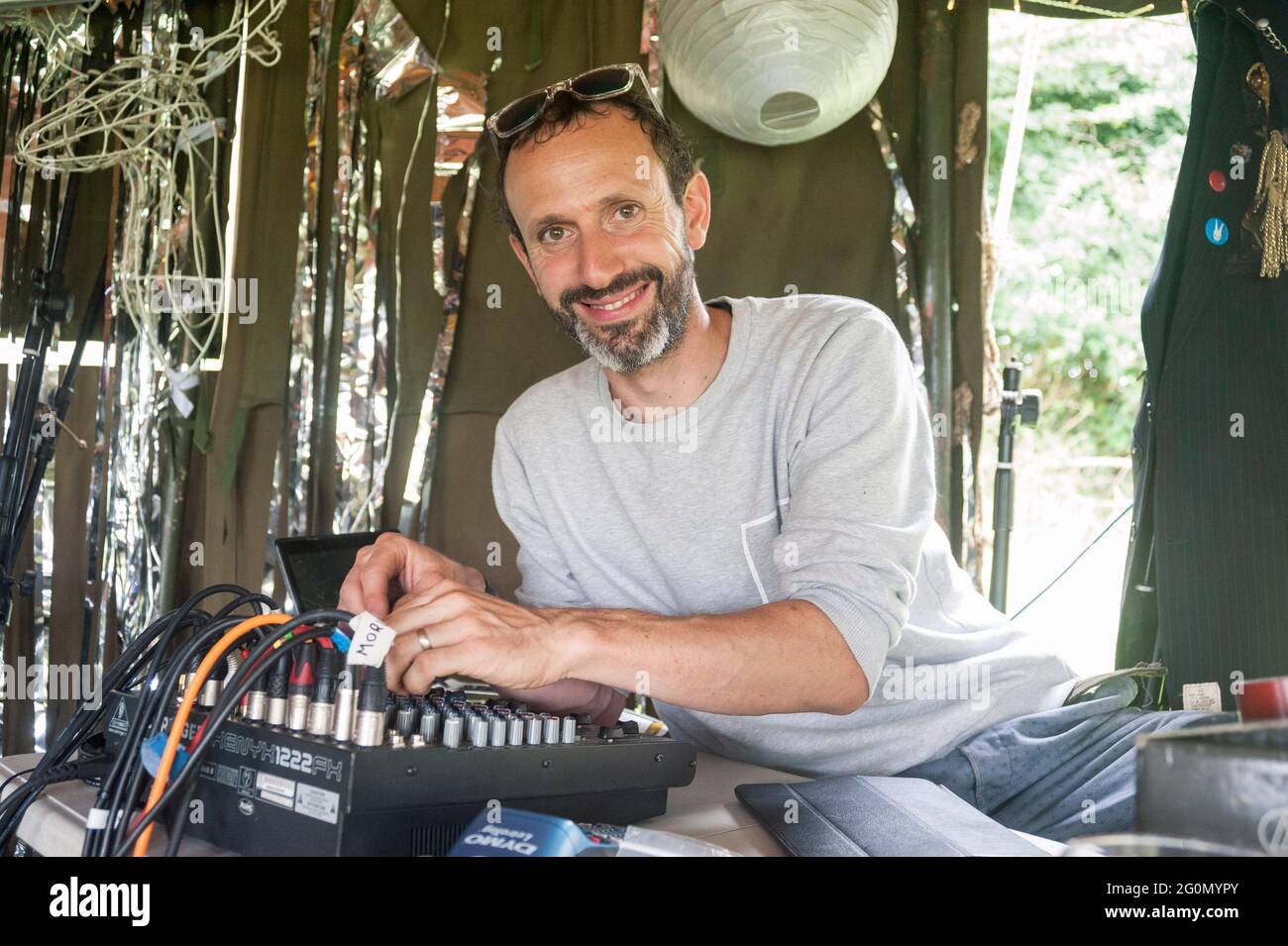 Back engineer hi-res stock photography and images - Alamy