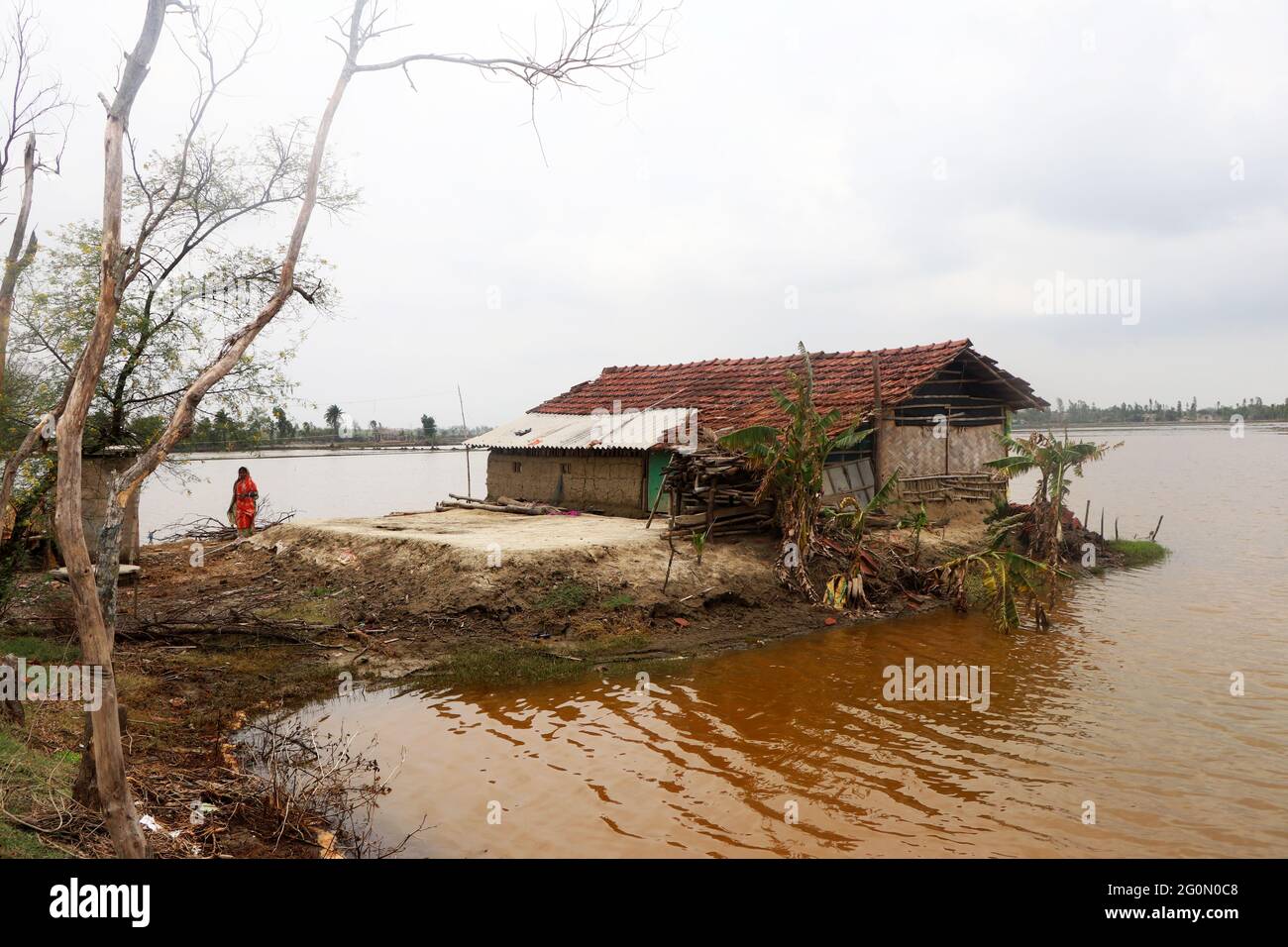 Orissa cyclone hi-res stock photography and images - Alamy