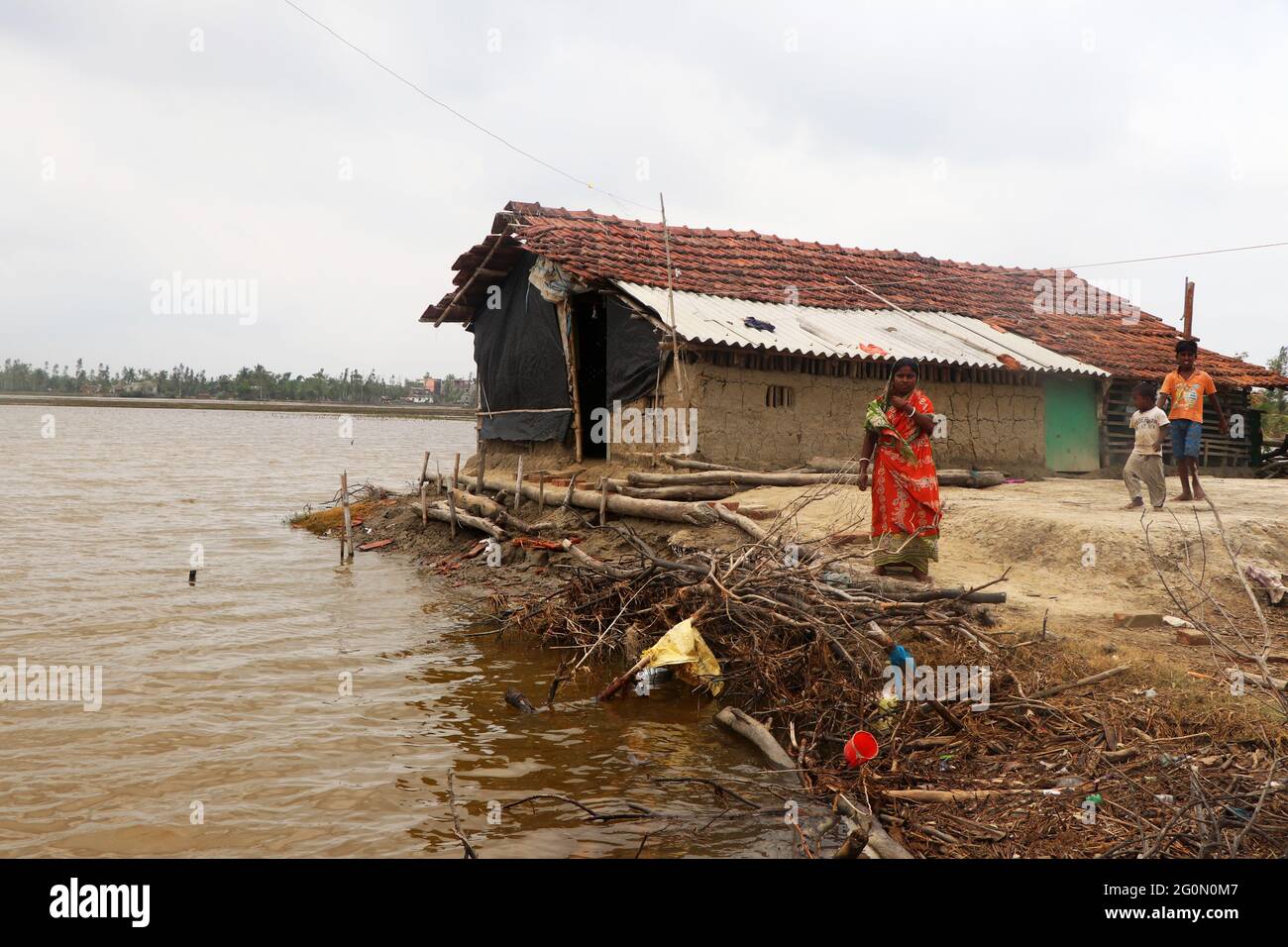 Orissa cyclone hi-res stock photography and images - Alamy