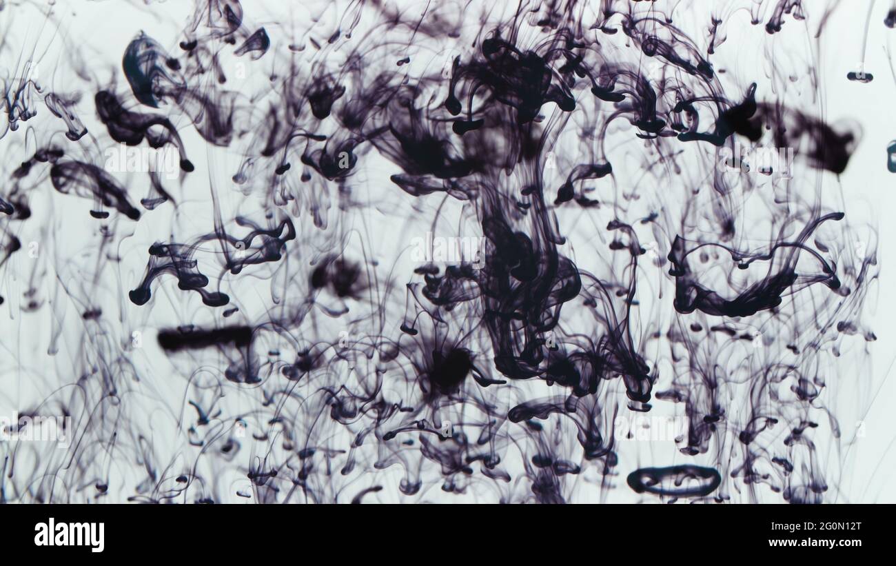 Ink falling hi-res stock photography and images - Alamy