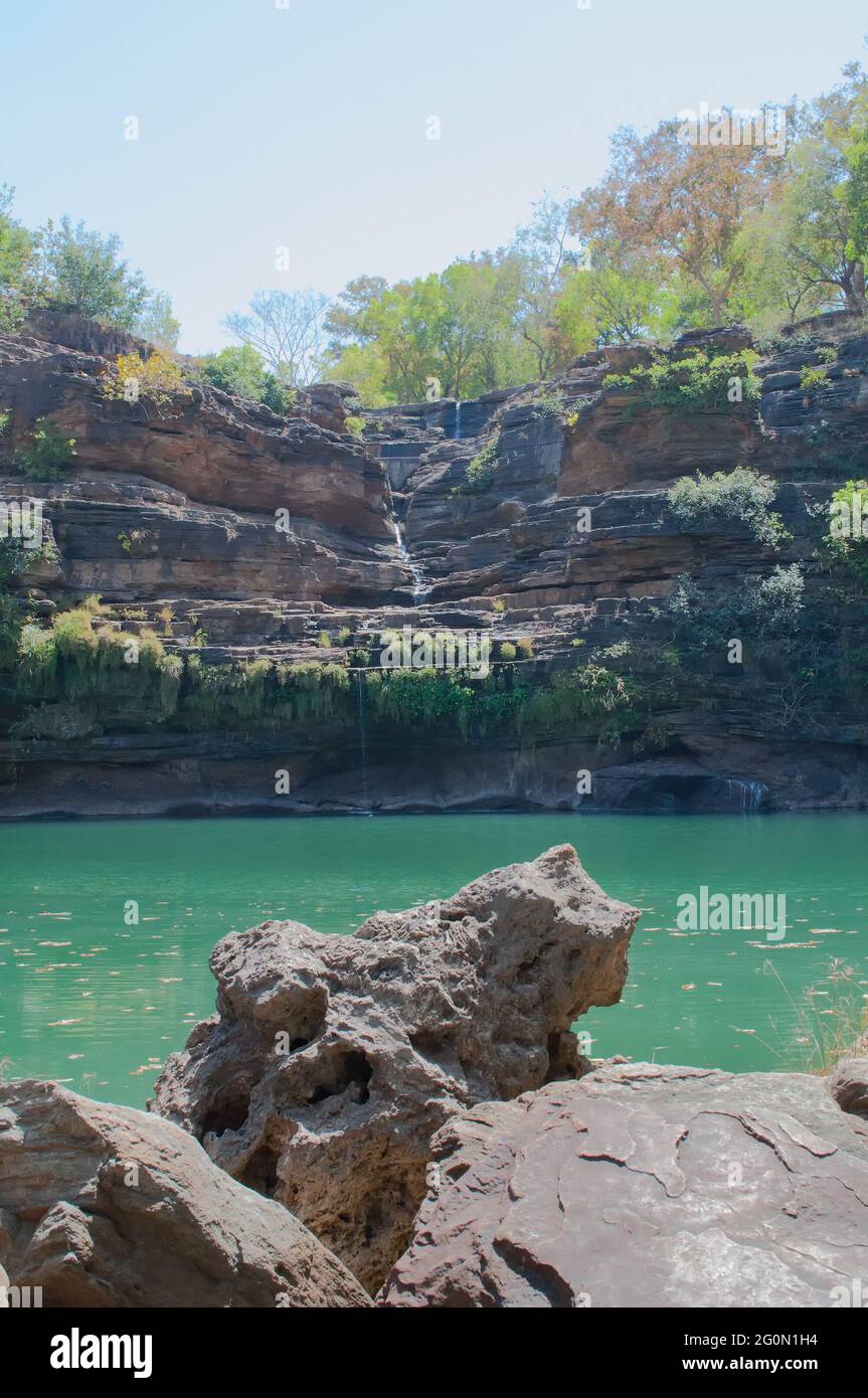 Beautiful Pandav falls lake at Panna National Park, Madhya Pradesh ...
