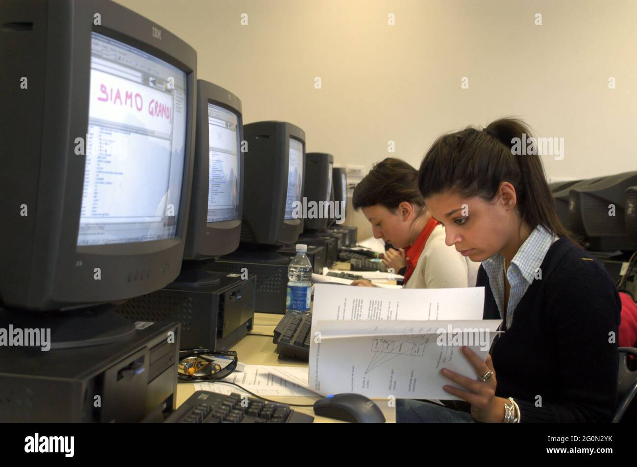 University students lecture italy hi-res stock photography and images ...