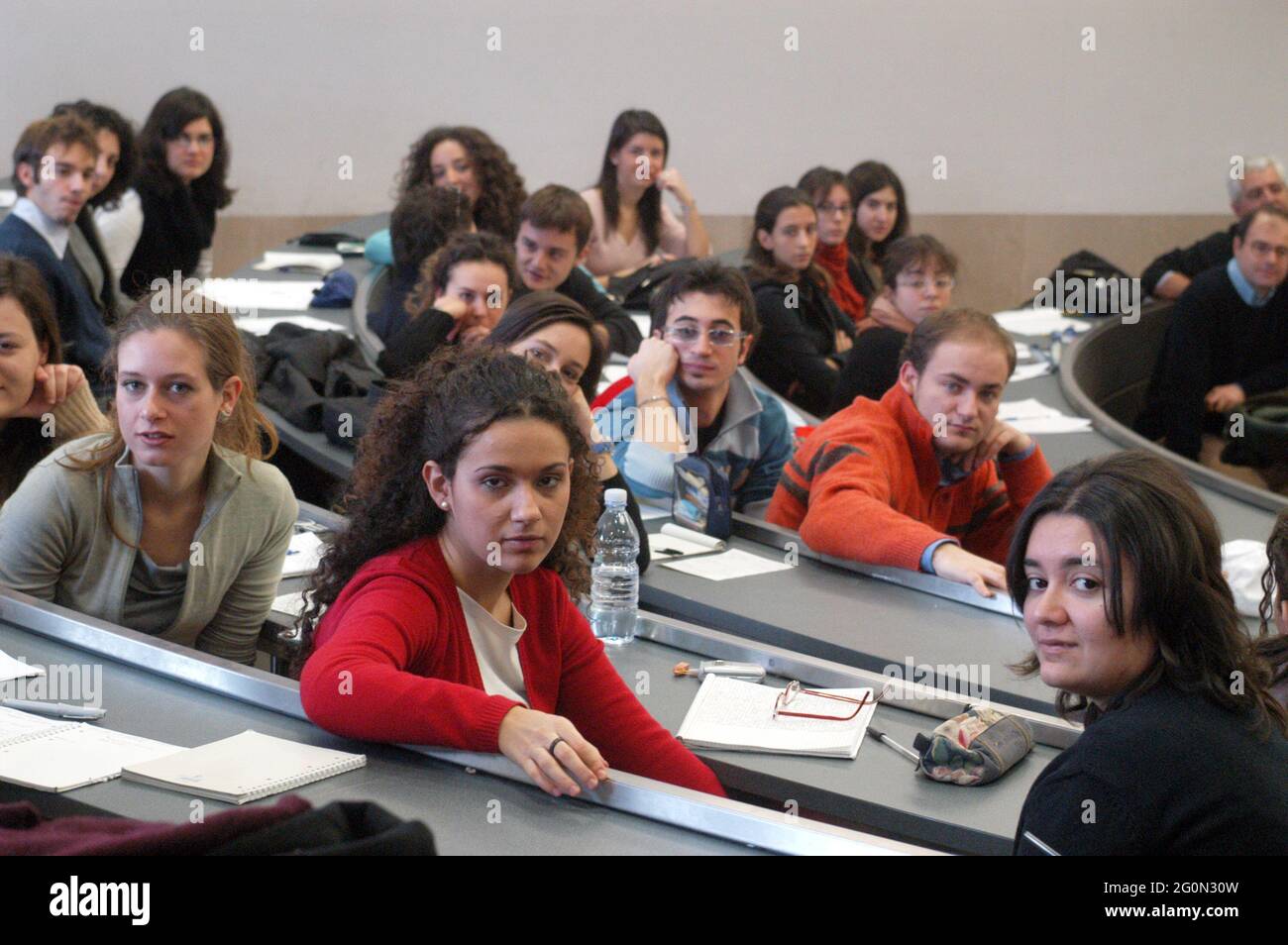 University students lecture italy hi-res stock photography and images ...