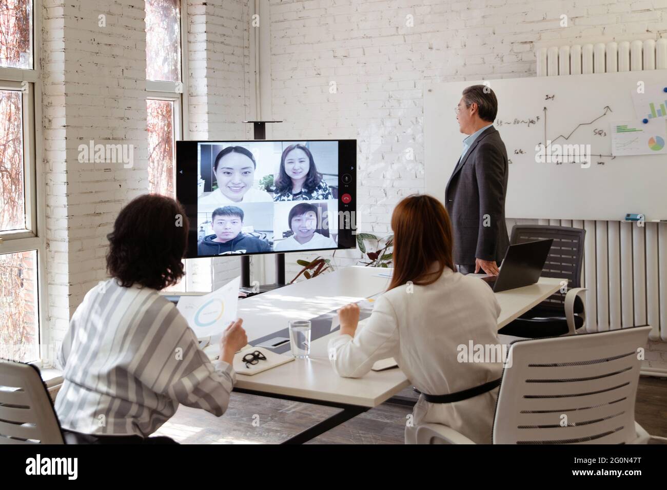 Business team work open hi-res stock photography and images - Alamy
