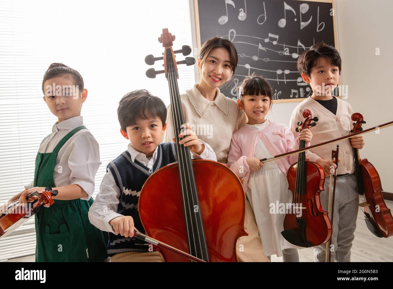 Childrens photography class hi-res stock photography and images - Alamy