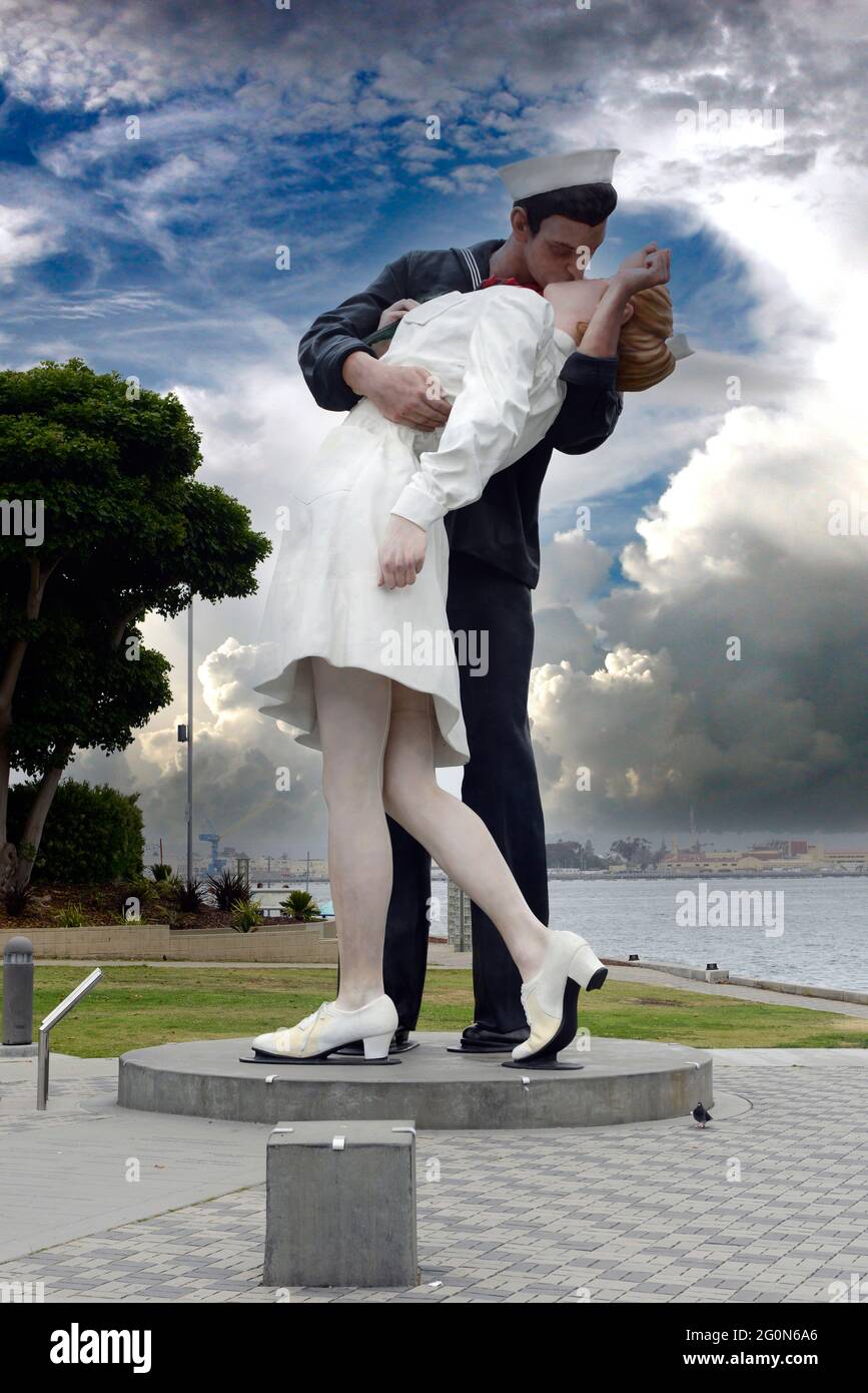 Famous kissing sailor of 1945 sculpture in the Bob Hope Memorial Park ...