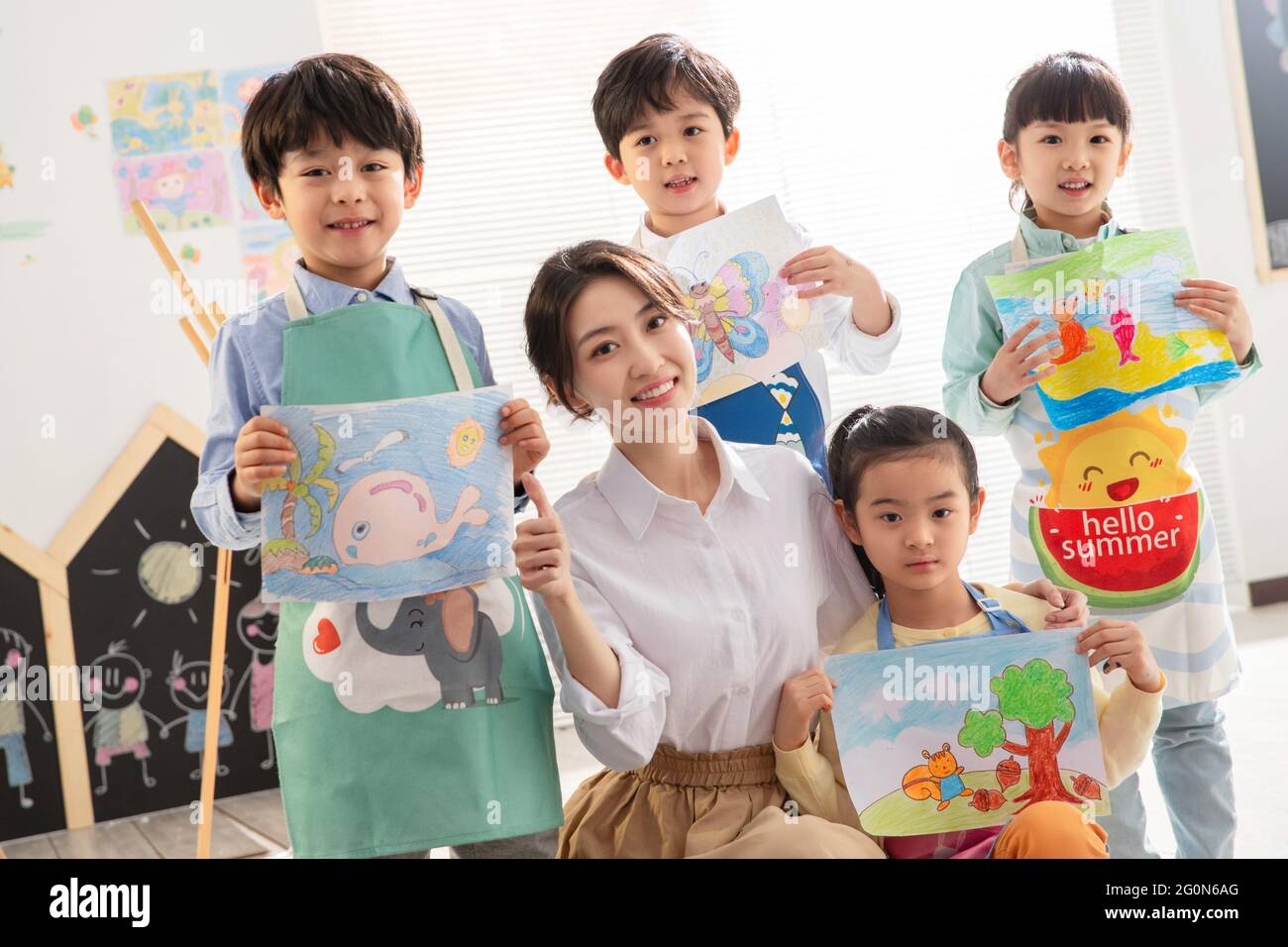 Happy children's art class took a trip Stock Photo - Alamy