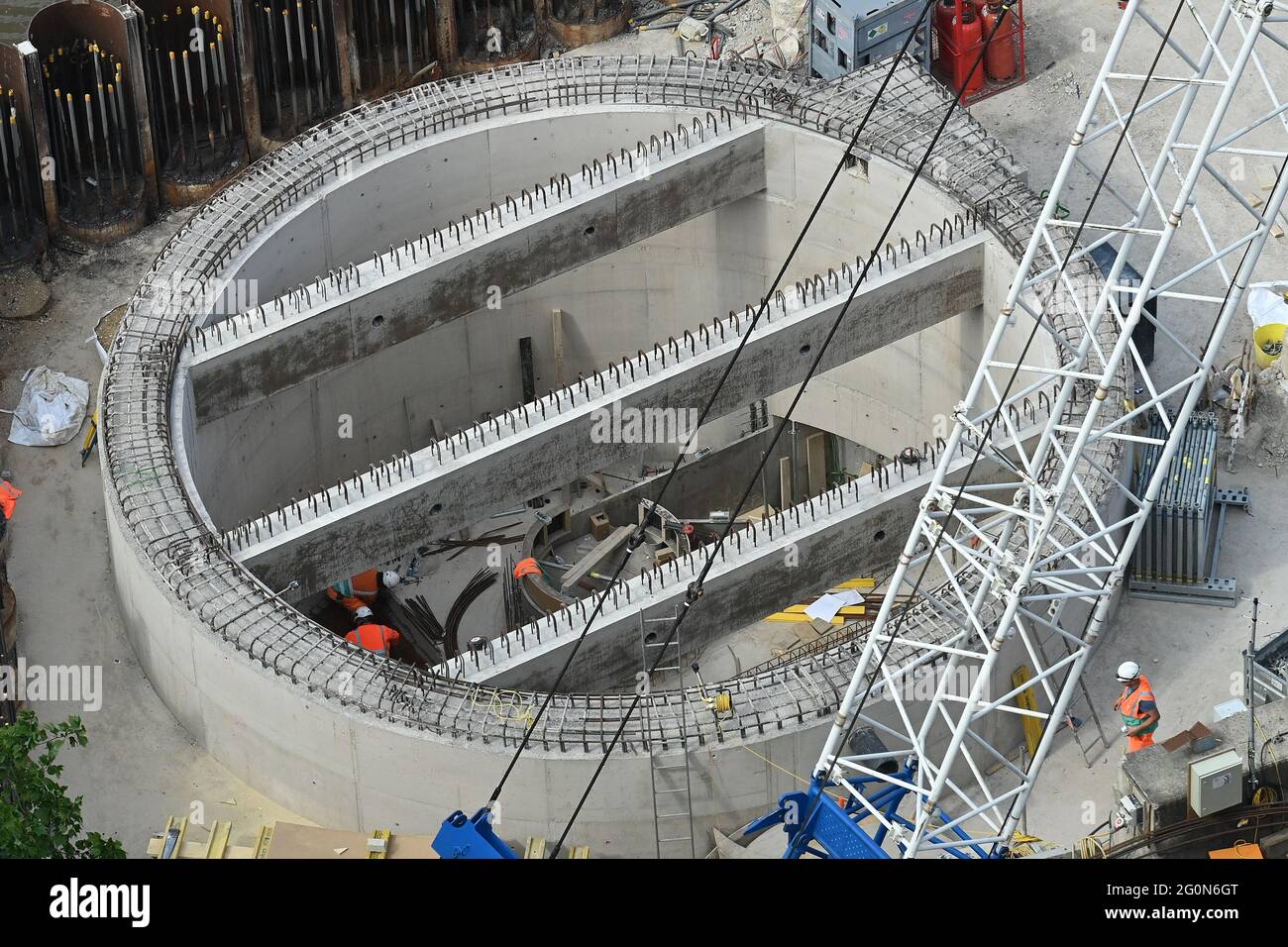 Thames Tideway Super Sewer site by Heathwall Pumping Station on the ...