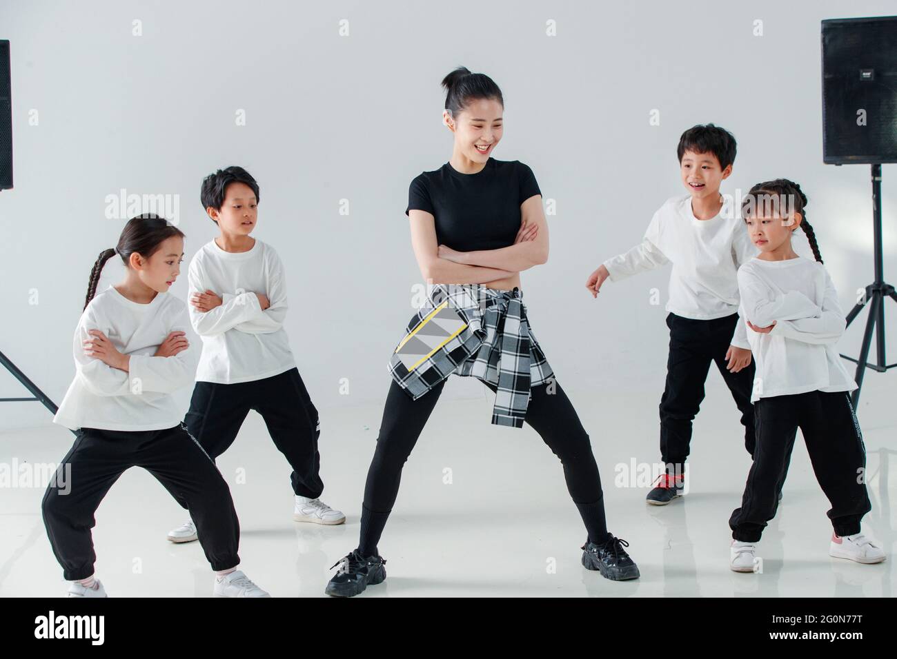 Youth dance teacher to teach the children learn how to dance Stock ...