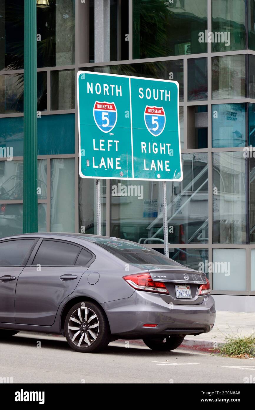 The north motorway sign hi-res stock photography and images - Alamy