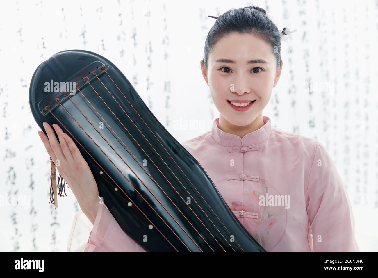 Indian zither hi-res stock photography and images - Alamy