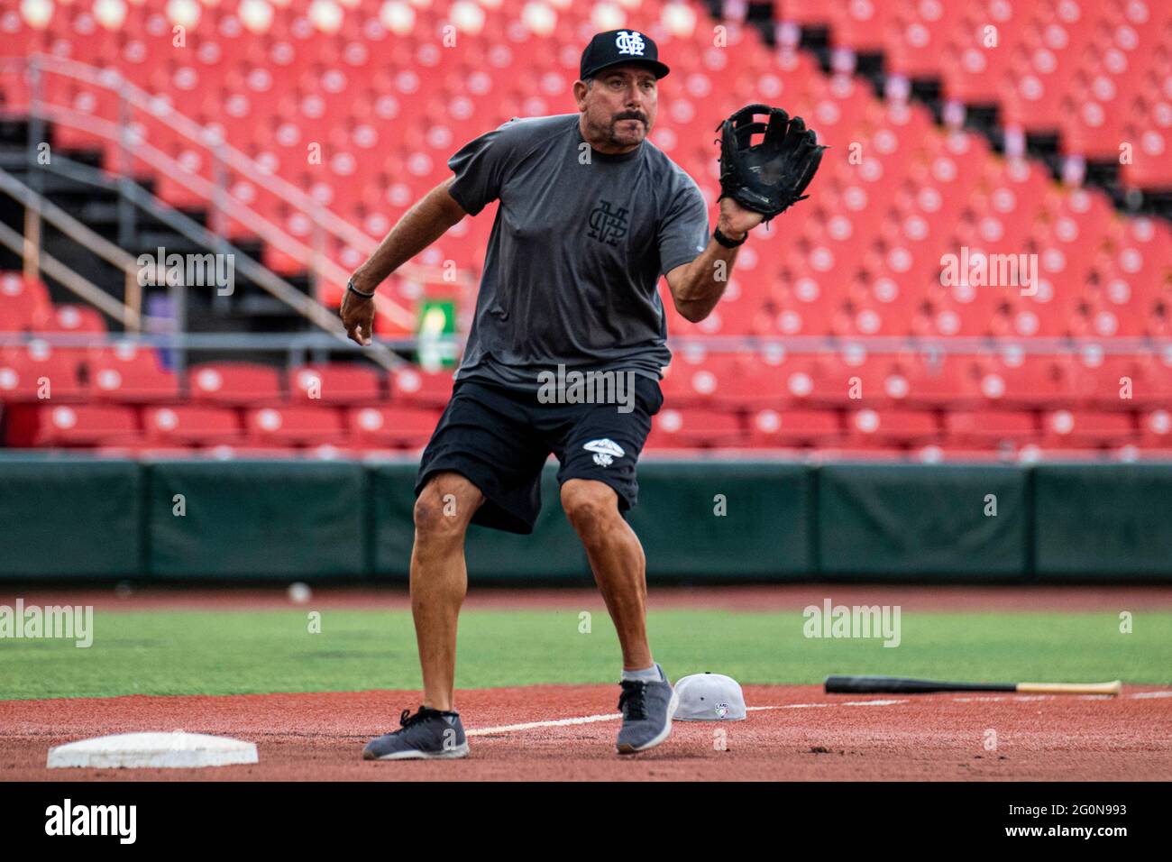 Benjamin Gil manager of Los Mariachis de Guadalajara Training of the ...