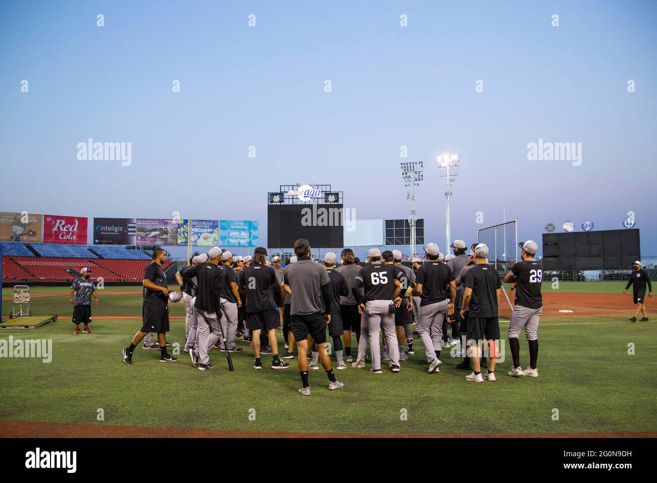 Training of the baseball team Los Mariachis de Guadalajara of the ...