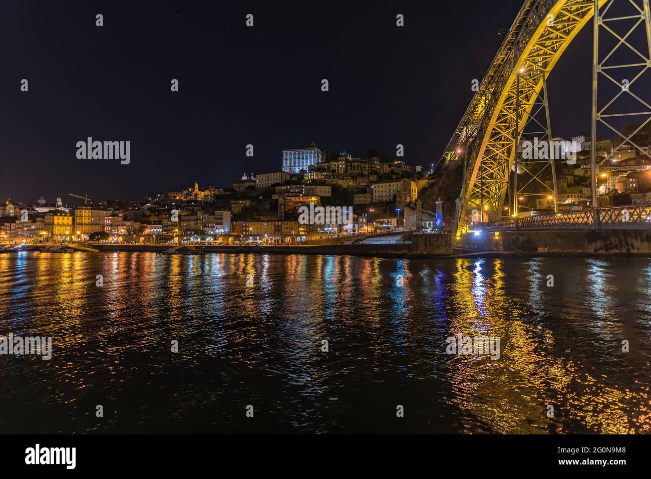 Night city skyline of Porto in Portugal with the Ponte Luis I bridge ...