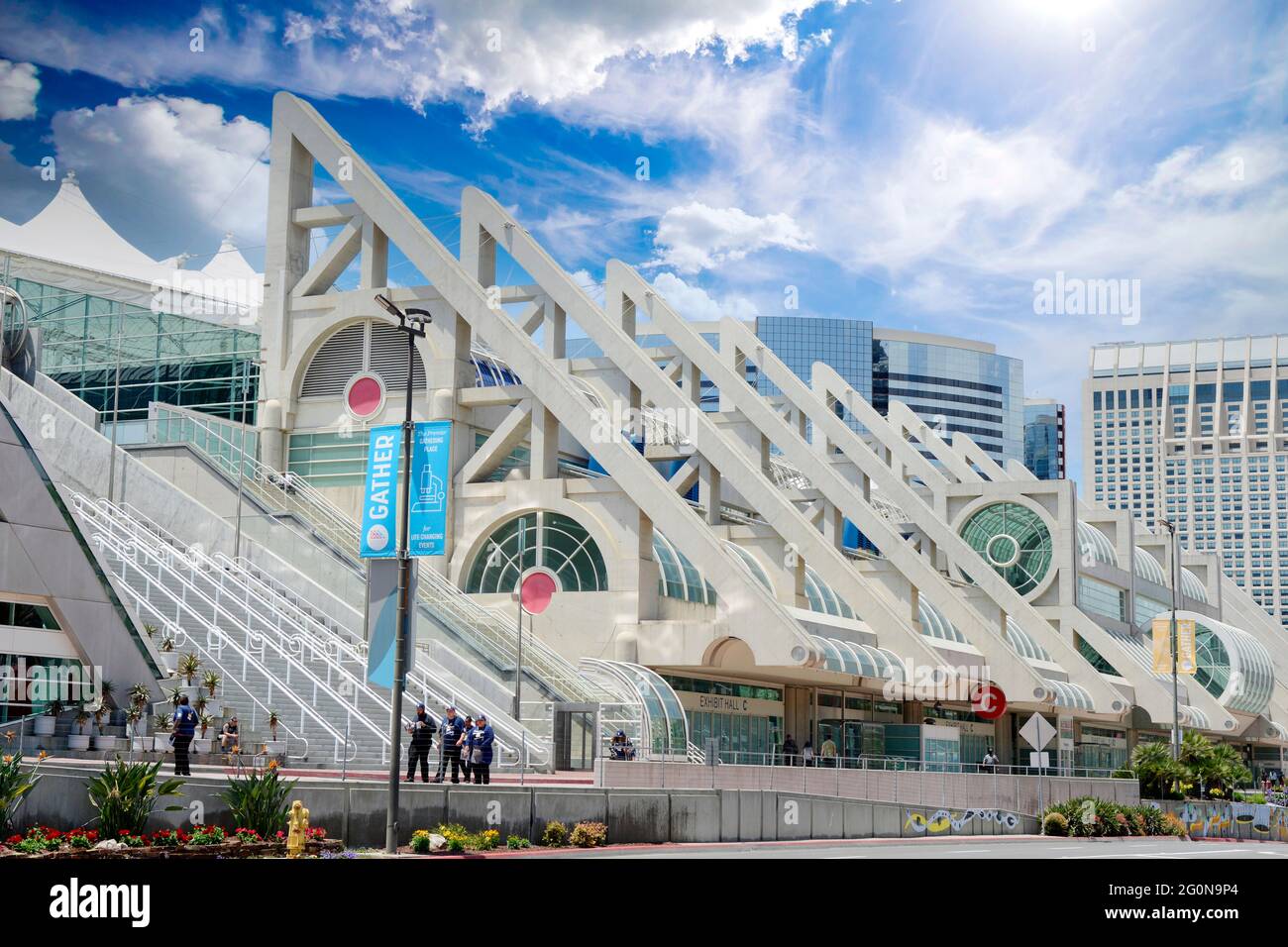 Harbor drive in downtown hi-res stock photography and images - Alamy