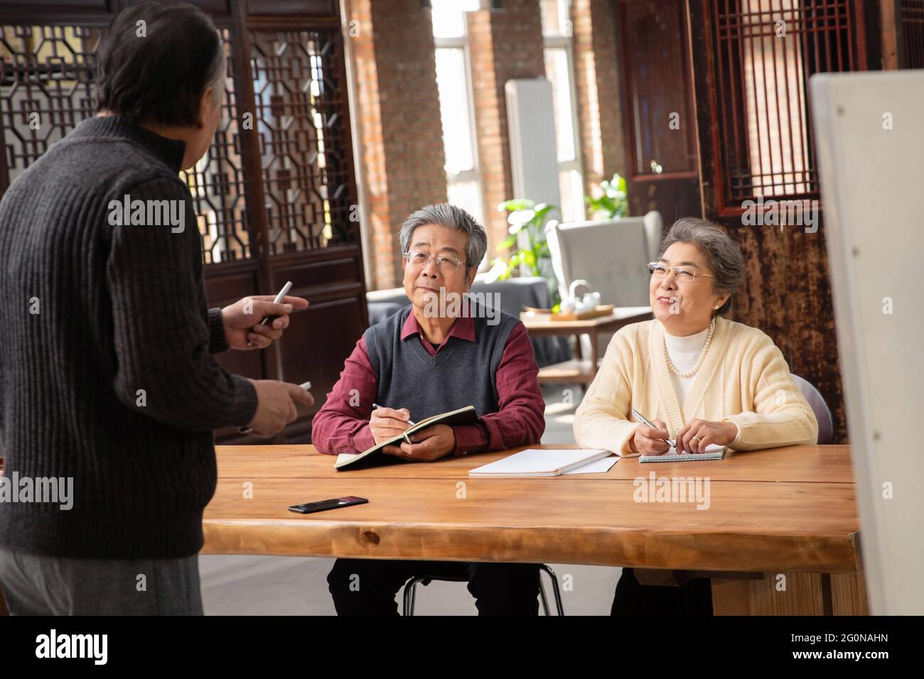 Old studying class teacher hi-res stock photography and images - Alamy