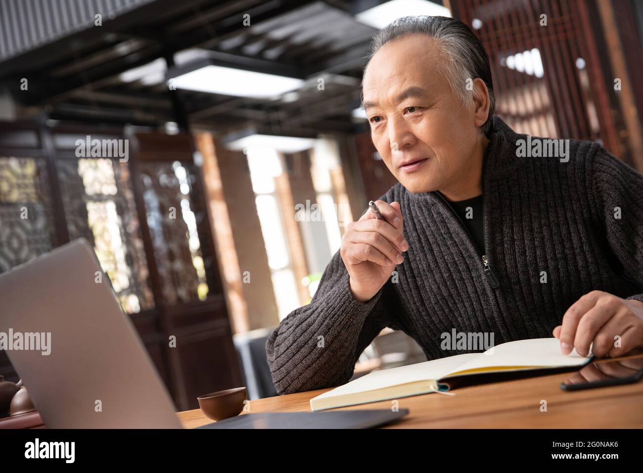 Elderly person student home hi-res stock photography and images - Alamy