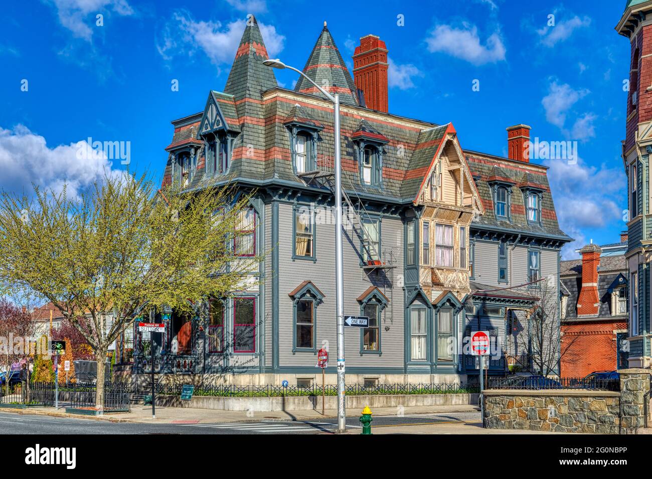 1875 victorian style house hi-res stock photography and images - Alamy