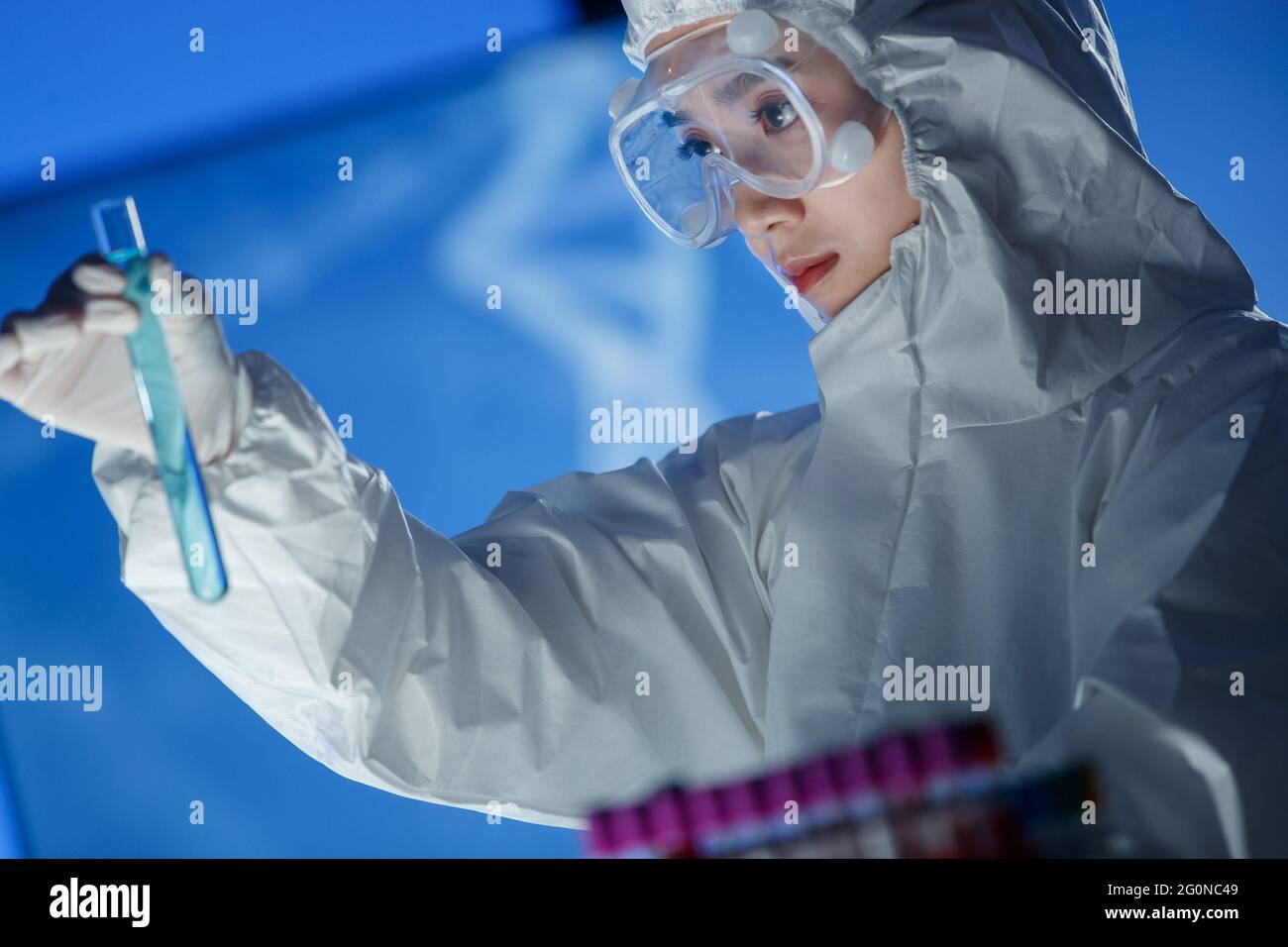 Medical workers do medical experiments Stock Photo - Alamy
