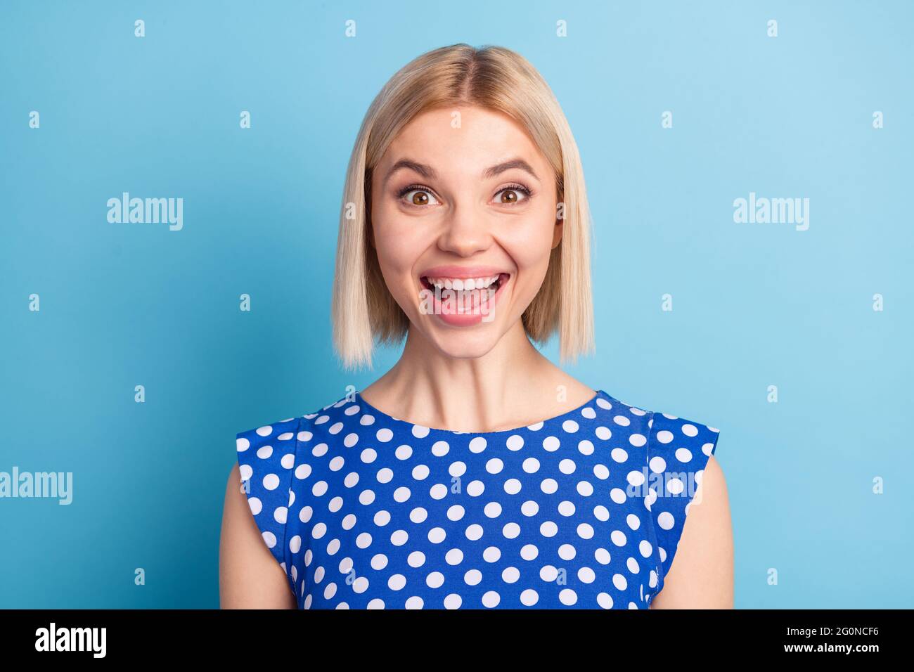 Photo of young cheerful girl happy positive smile excited good news ...