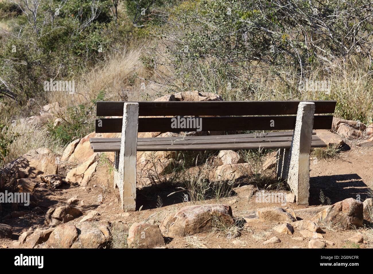 Bank am Orpen Dam Lookout / Bench at Orpen Dam Lookout Stock Photo - Alamy