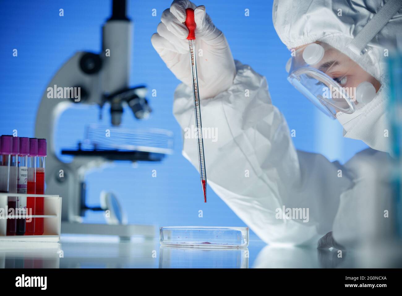 Medical workers do medical experiments Stock Photo - Alamy