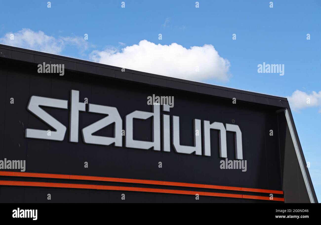 Stadium store hi-res stock photography and images - Alamy