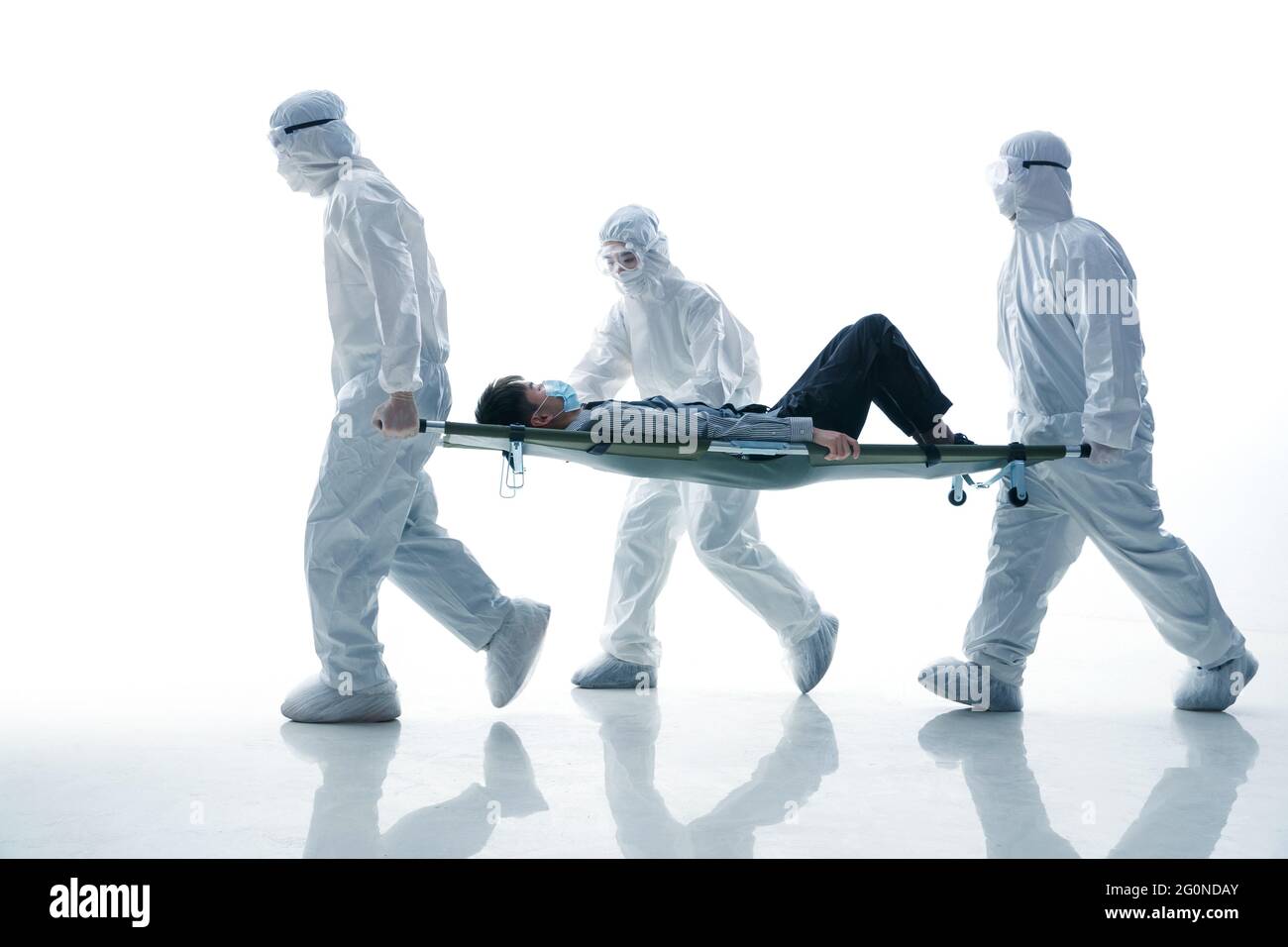 The doctor rescue patients Stock Photo - Alamy