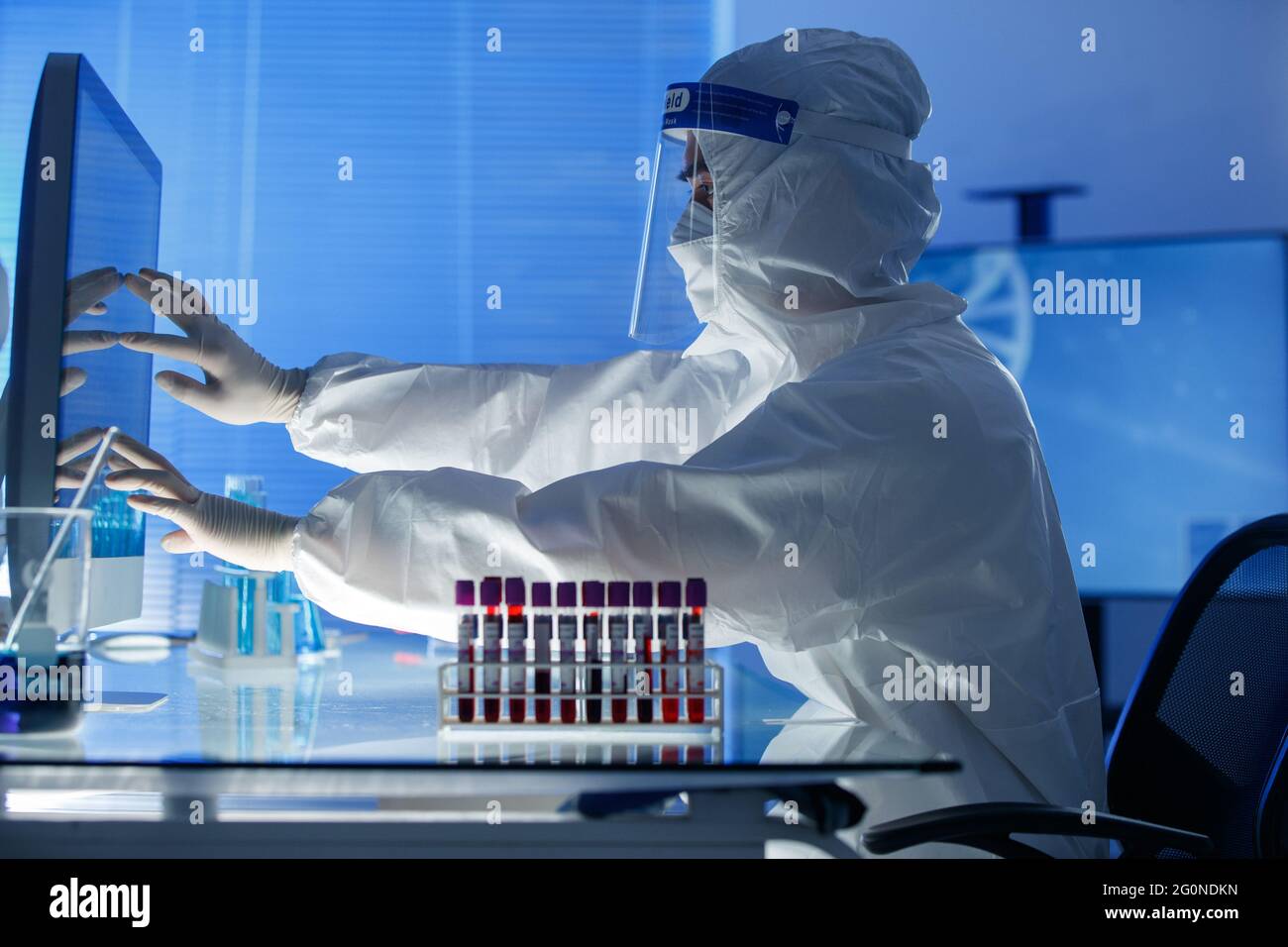 Scientific experiments of medical workers Stock Photo - Alamy
