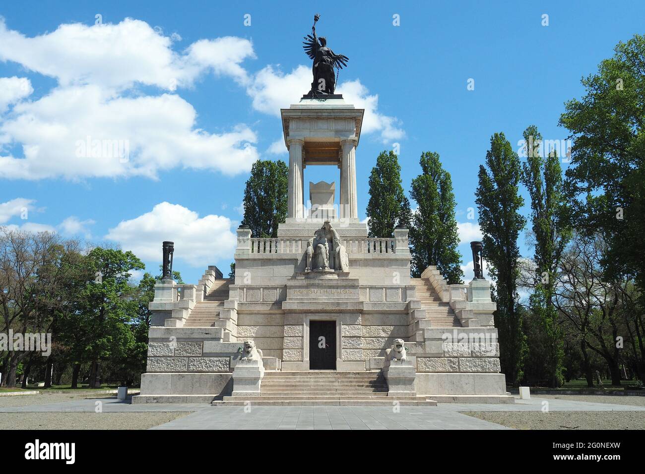 Lajos Kossuth (Louis Kossuth) Mausoleum, Kerepesi Cemetery (Fiume Road ...