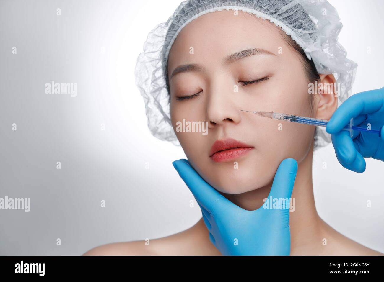 Facial injections hi-res stock photography and images - Alamy