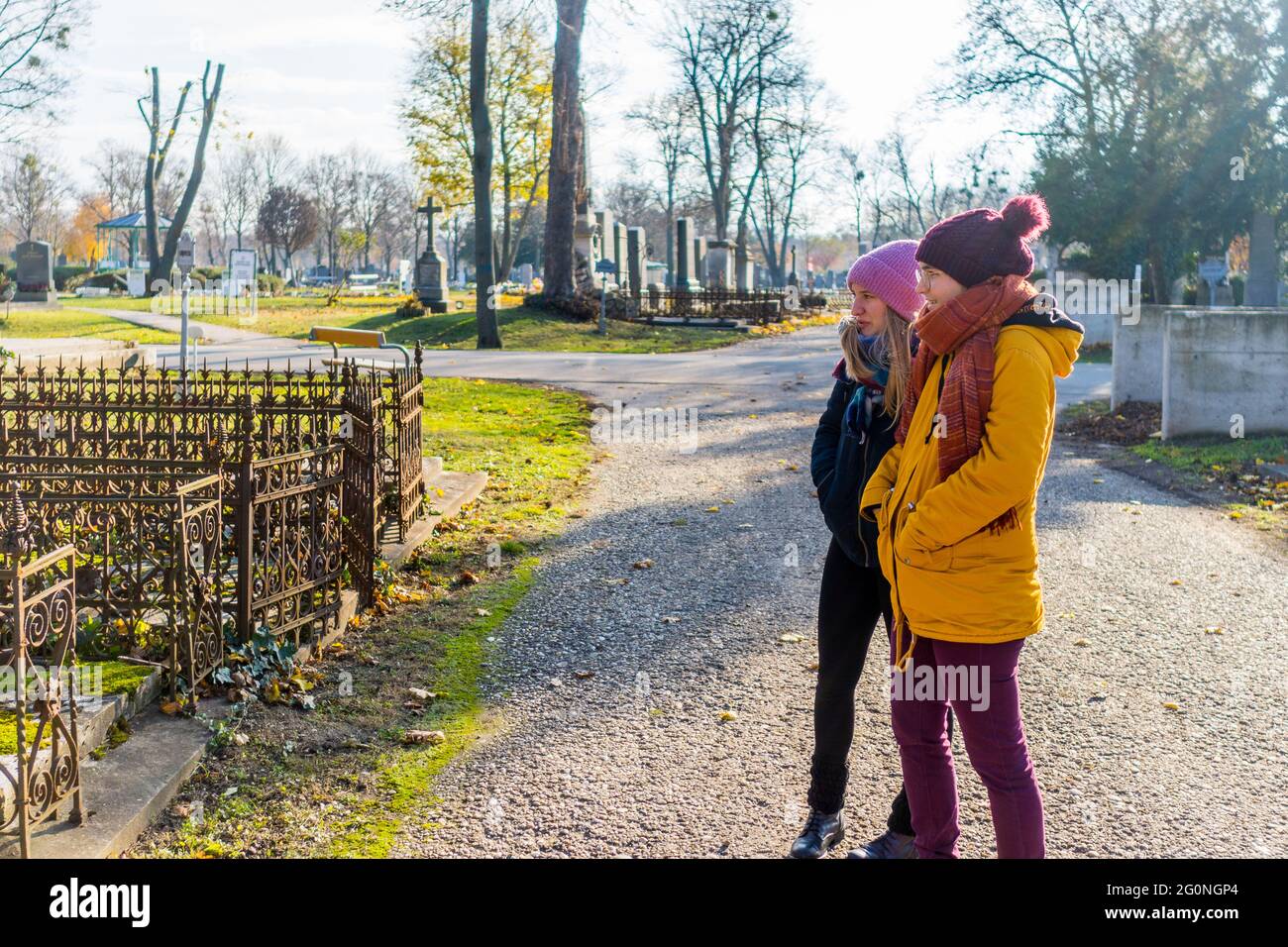 Girls in cemetery hi-res stock photography and images - Alamy