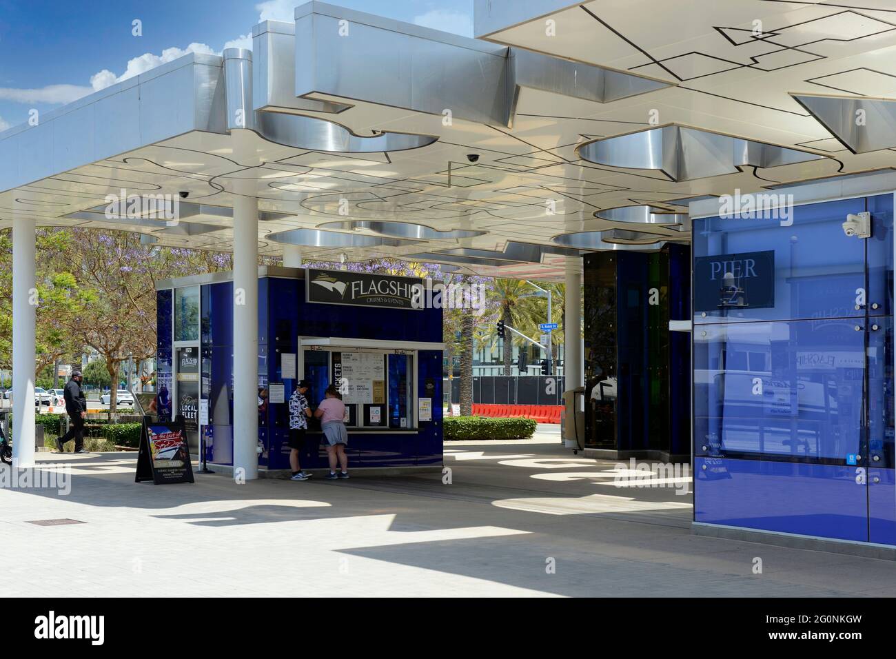 Ticket booth ferry hi-res stock photography and images - Alamy