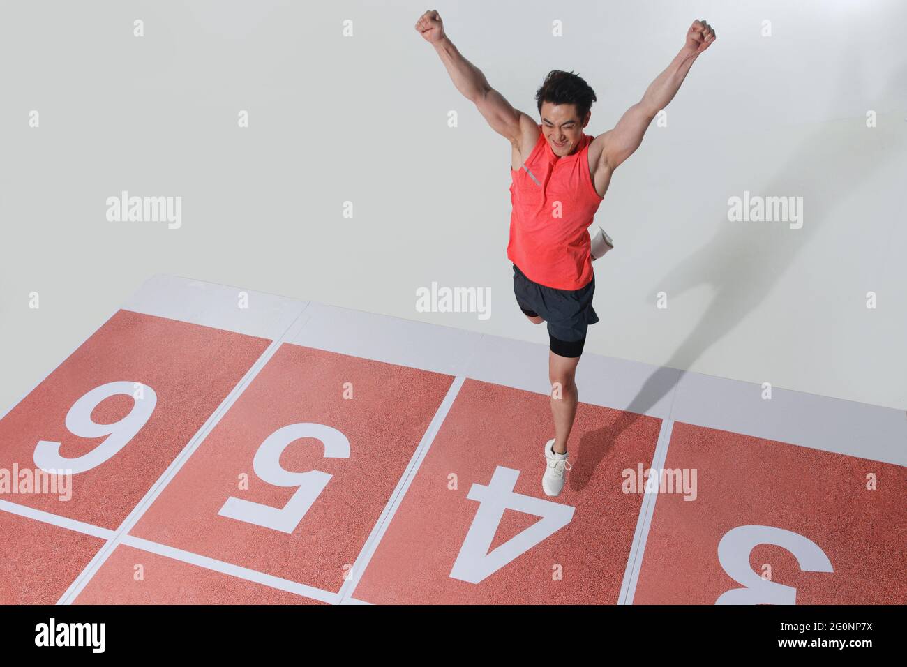 Celebrate winning athletes hi-res stock photography and images - Alamy
