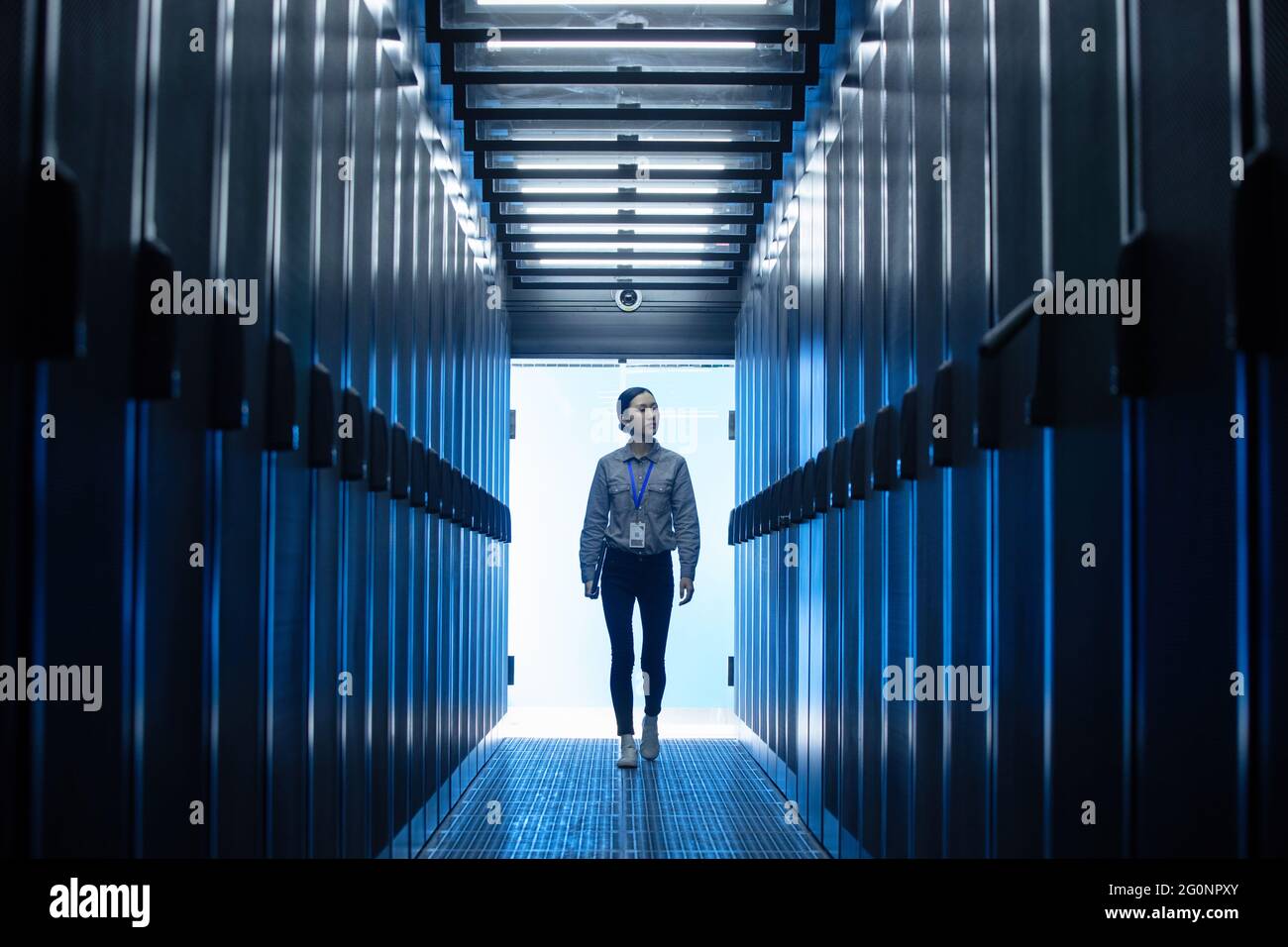 Technicians check the maintenance in the computer room Stock Photo - Alamy